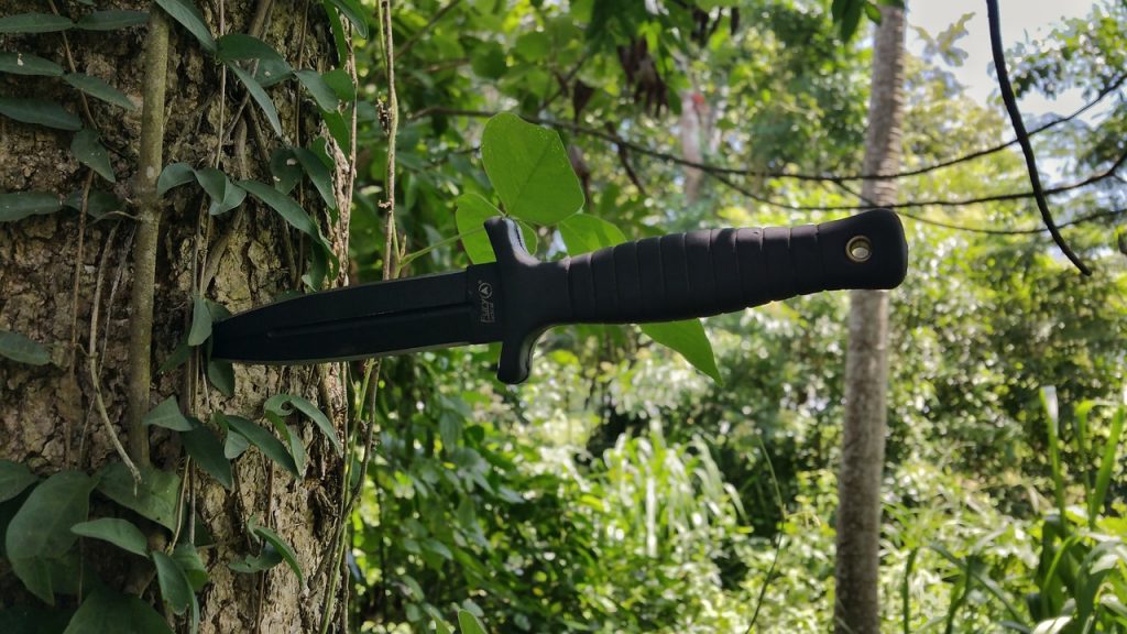 10 Best Oyster Shucking Knife that Will Make you a shuck Master - Your ...