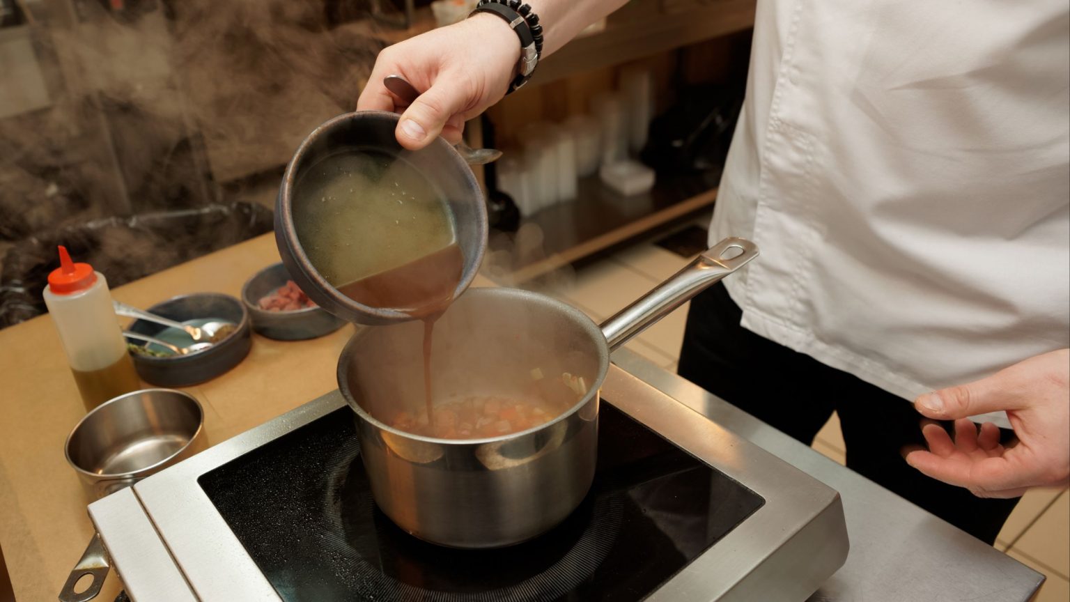 8 Factors to Be Considered When Purchasing Restaurant Equipment - Your ...